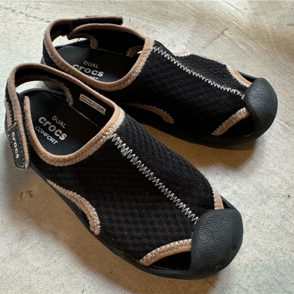 CROCS | Shoes | Crocs Boys Water Shoes Sandals Size 2 | Poshmark